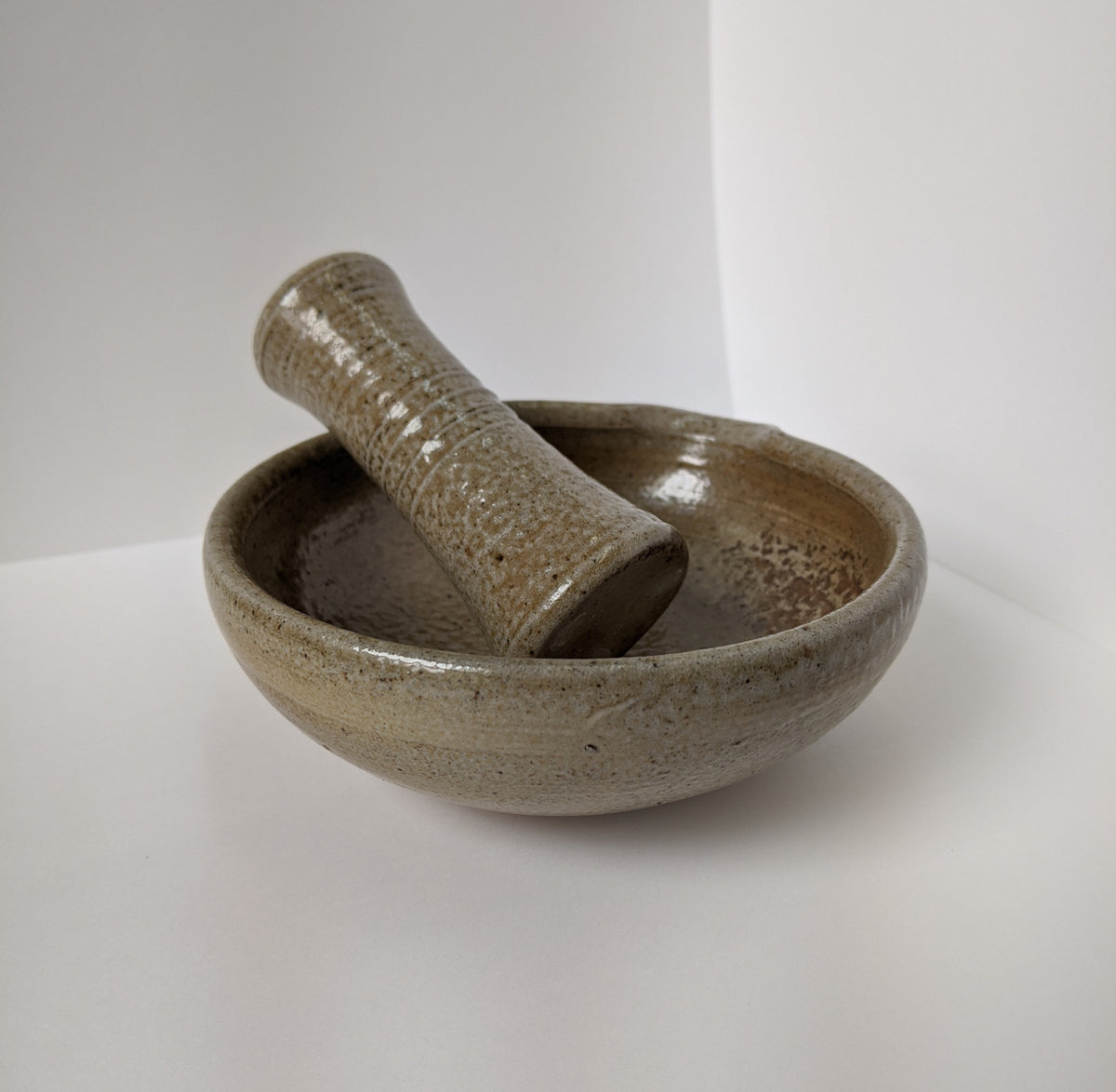 Eric Smith Pottery – Salmon Falls Gallery
